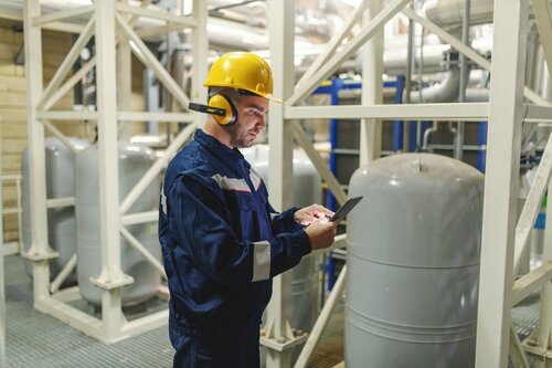 Von Roll’s Tank Maintenance Control Process in SAP C/4HANA Sales Cloud ...